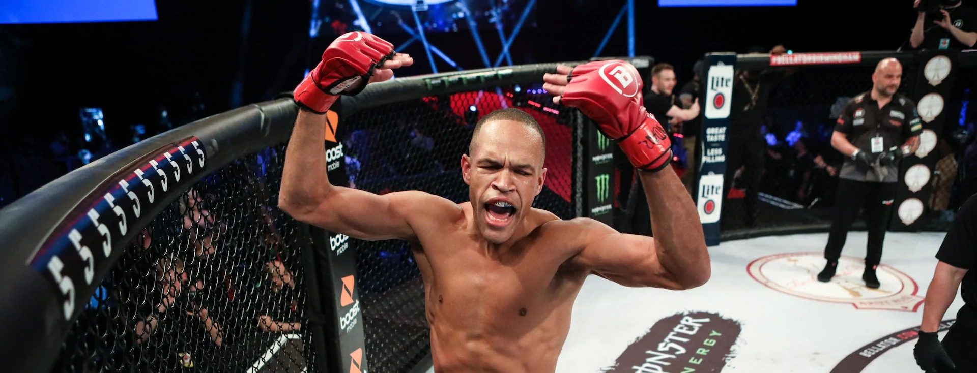 Michael Venom Page 'must be like a sniper' to defeat Douglas Lima in ...