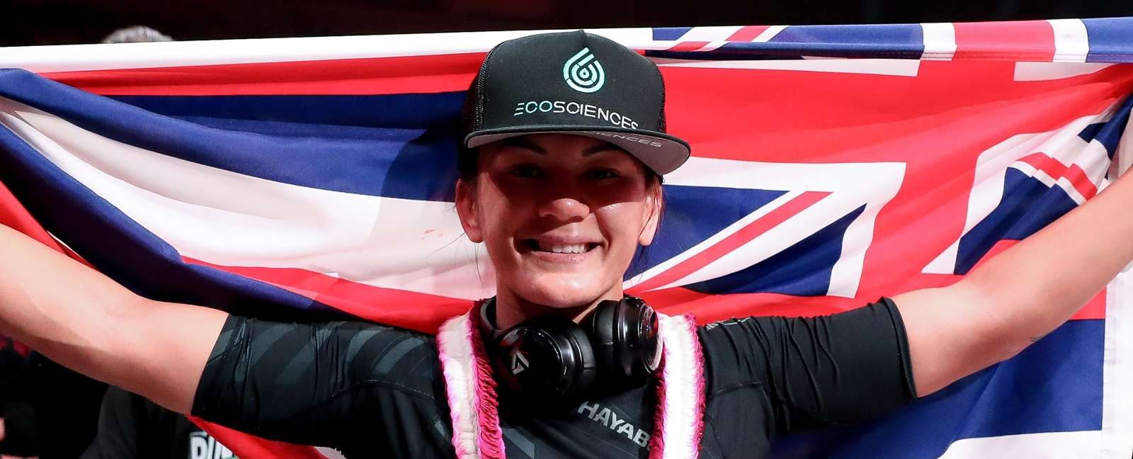 Bellator 236: Ilima-Lei Macfarlane thwarts Kate Jackson history-making ...